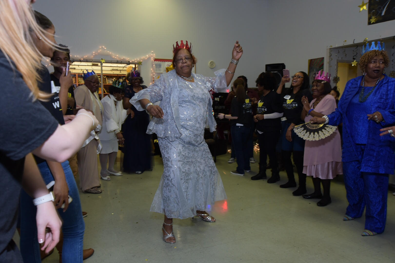 Westside Volunteer Corps hosts "Senior Prom" for New Horizons Senior ...